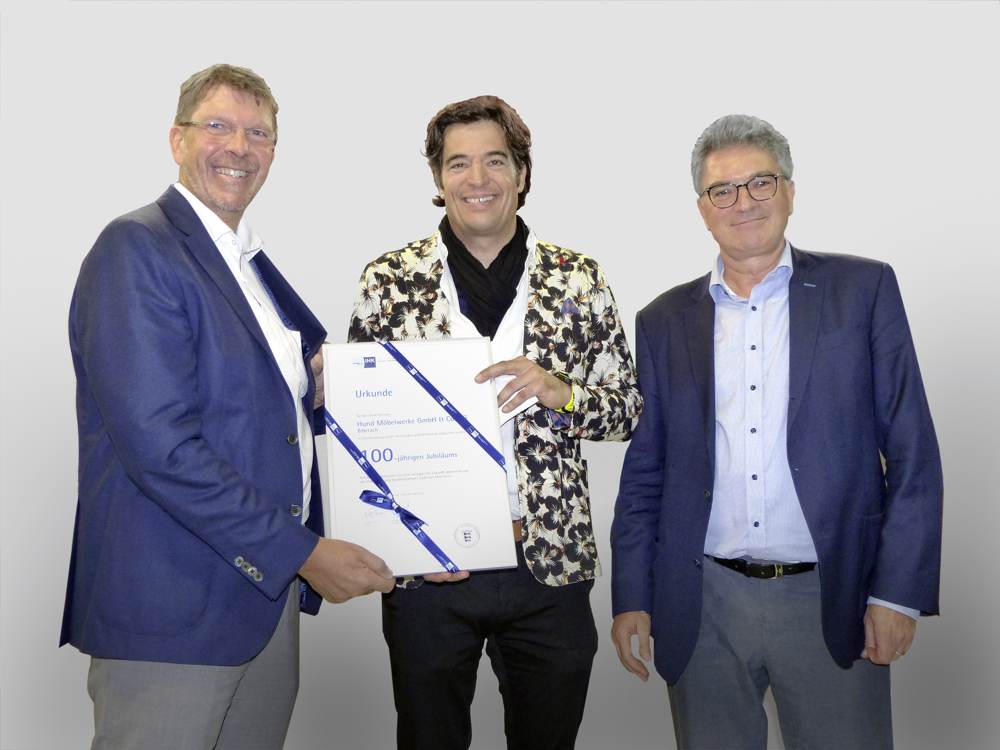 100 Jahre Hund M belwerke OFFICE DEALZZ 100 Jahre Hund M belwerke OFFICE DEALZZ